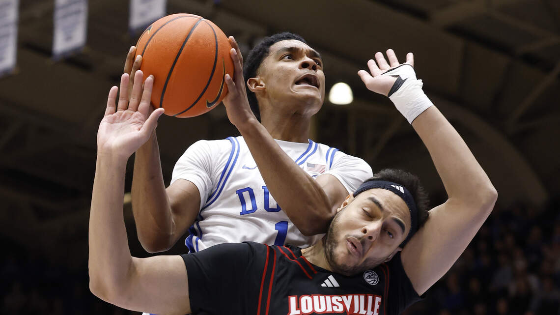 Duke defense dominates Louisville at Cameron Indoor Stadium | Raleigh ...