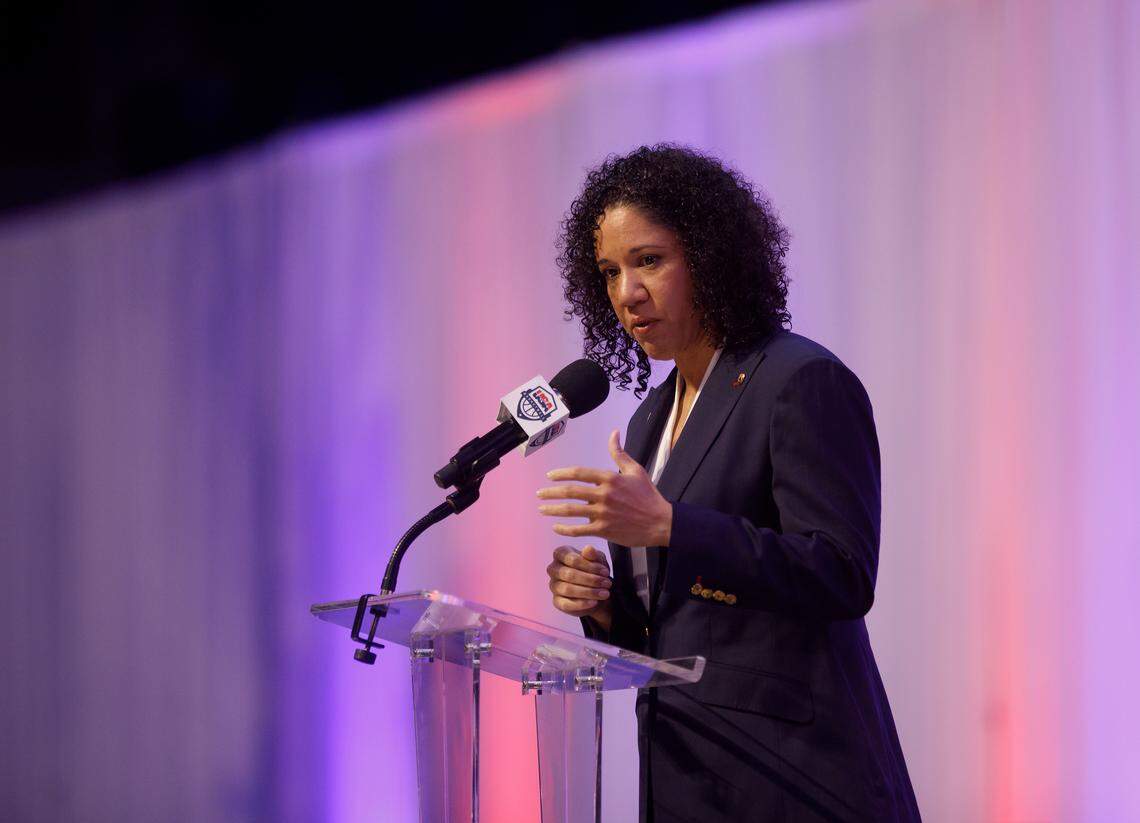 Kara Lawson named coach of USA Basketball Women’s National Team ...