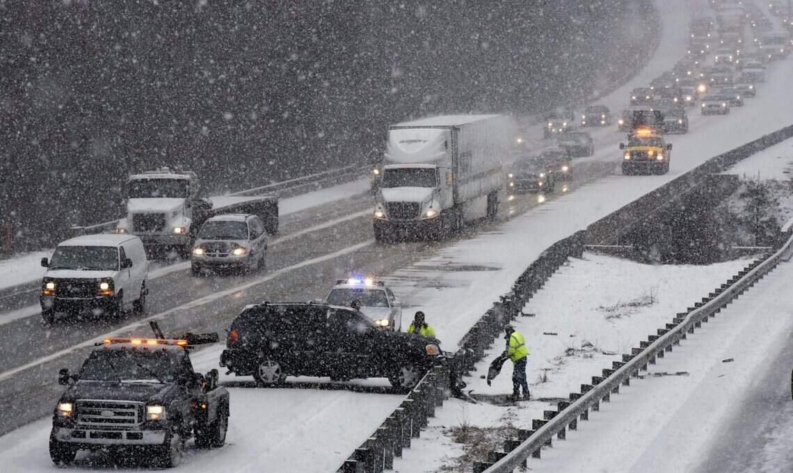 Raleigh NC weather: See photos & video of snow in the city | Raleigh ...
