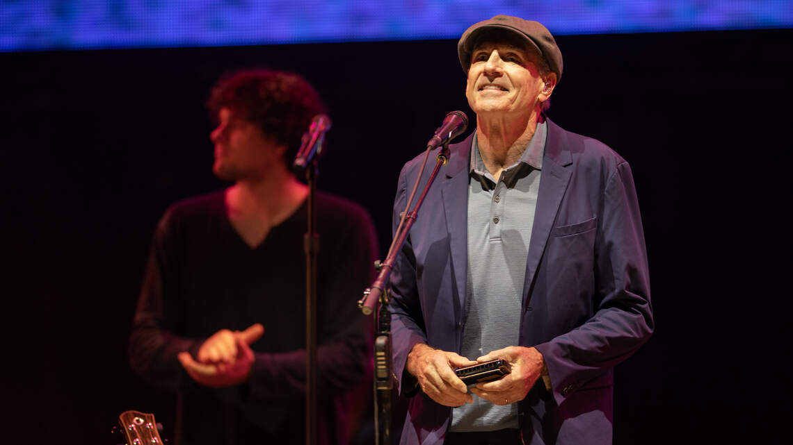 James Taylor concert photos and setlist from Raleigh NC | Raleigh News ...