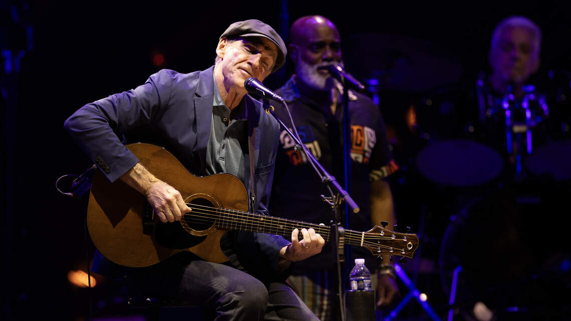 James Taylor concert photos and setlist from Raleigh NC | Raleigh News ...