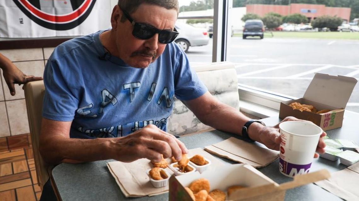 NC competitive eating champion Mort Hurst dies at 74 | Raleigh News ...