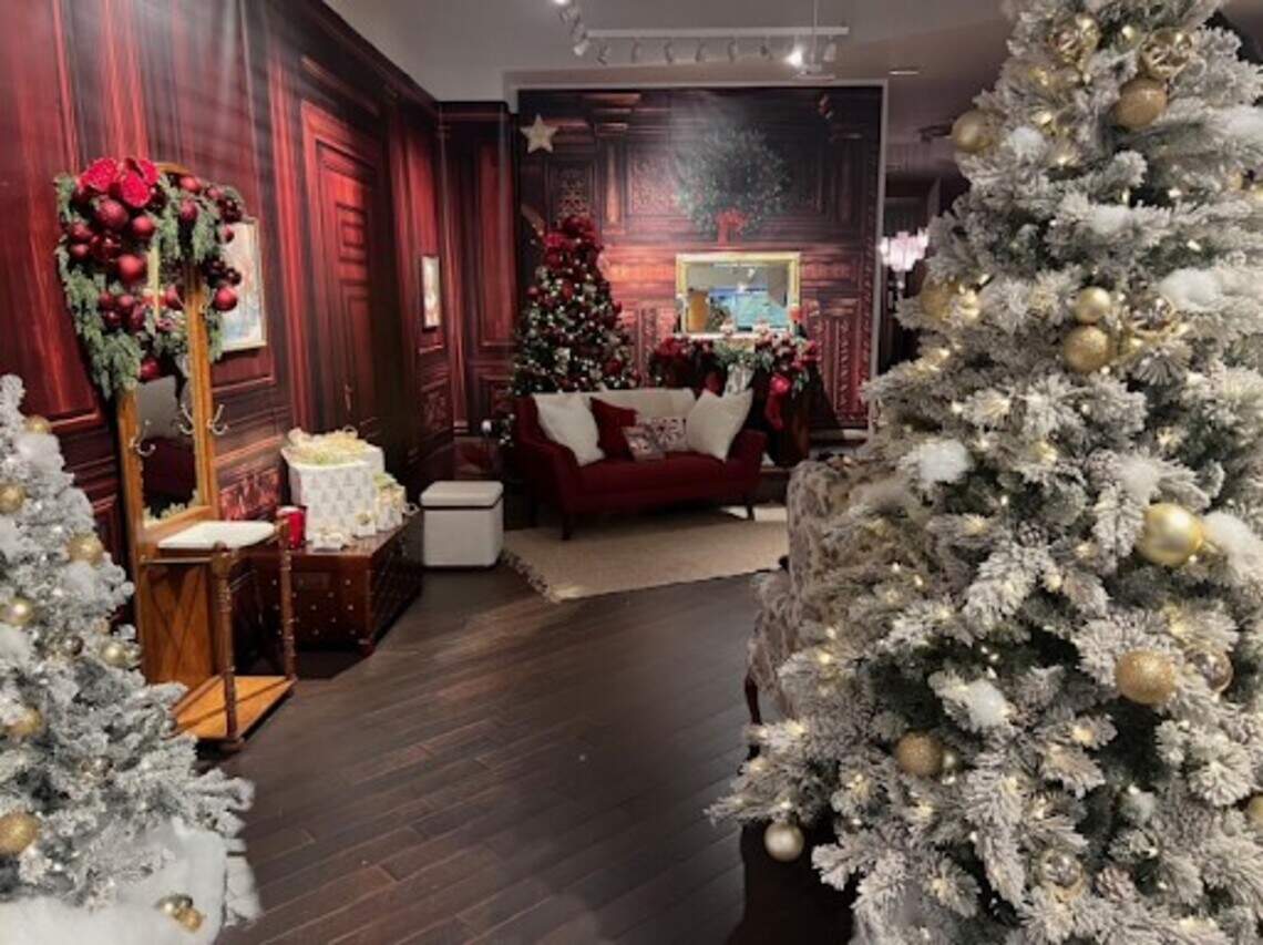 Where is Crabtree’s Santa? Photos at Raleigh North Hills | Raleigh News ...